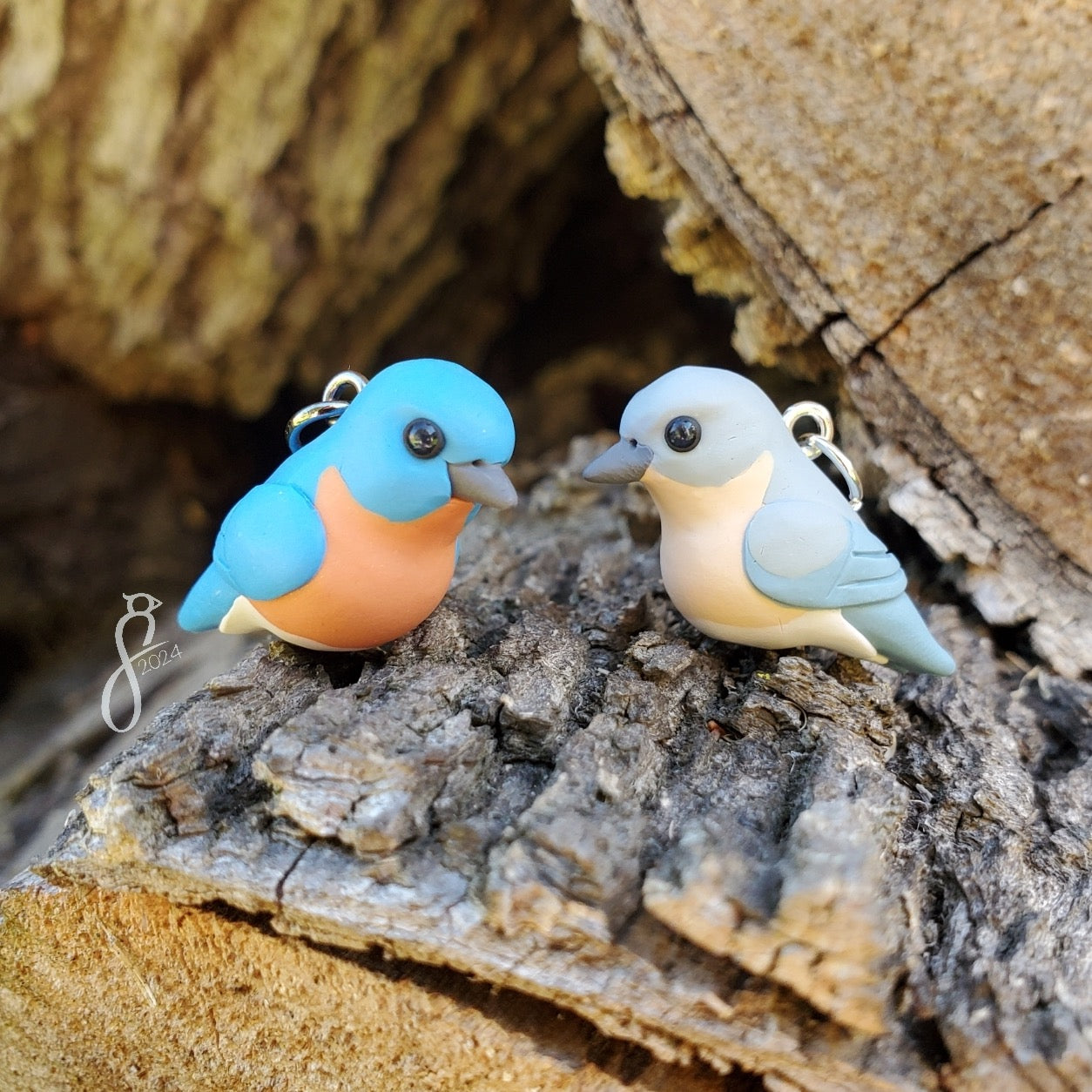 Charms - 8 Blue Birds