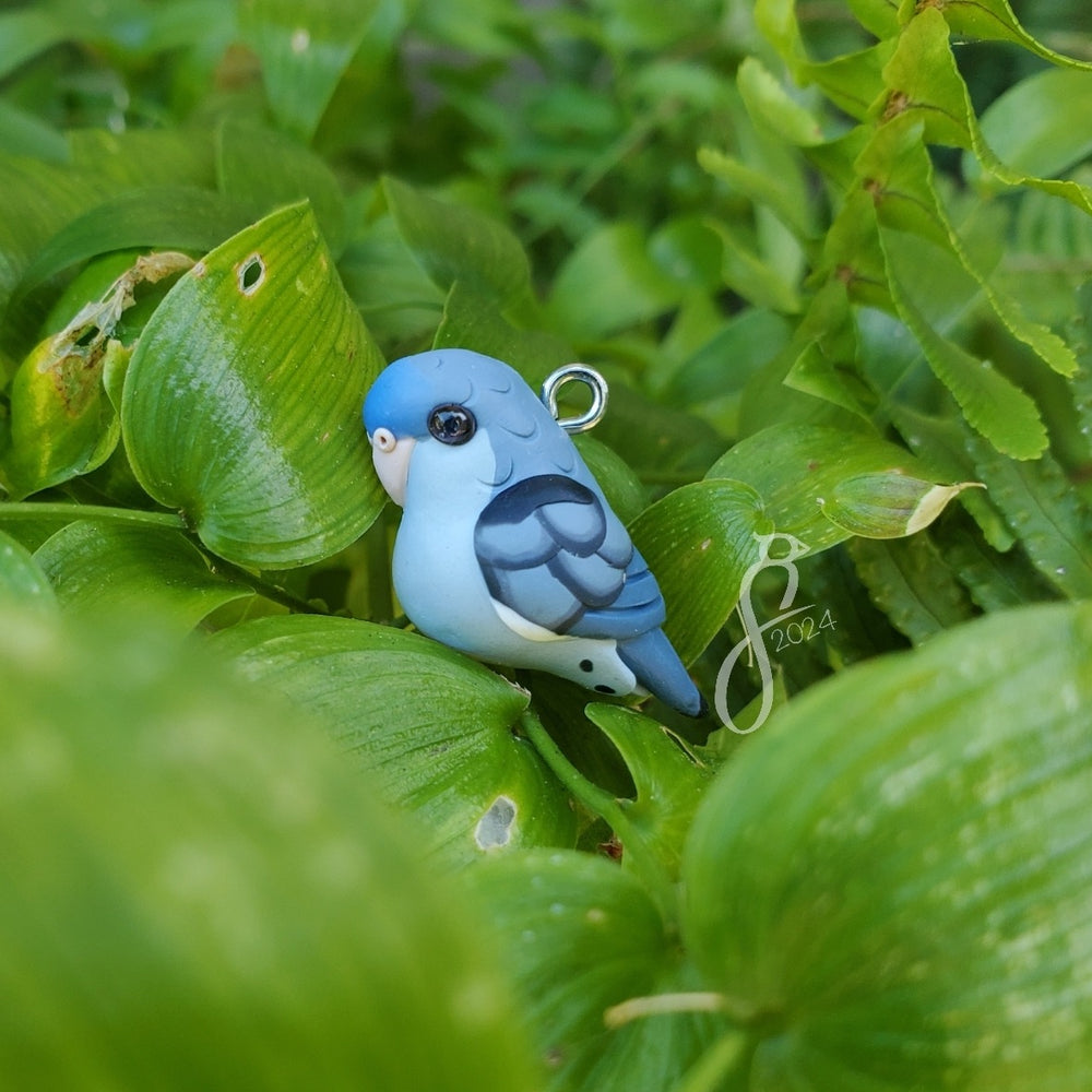 Charms - 8 Blue Birds