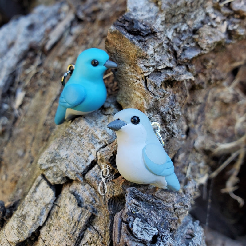 Charms - 8 Blue Birds